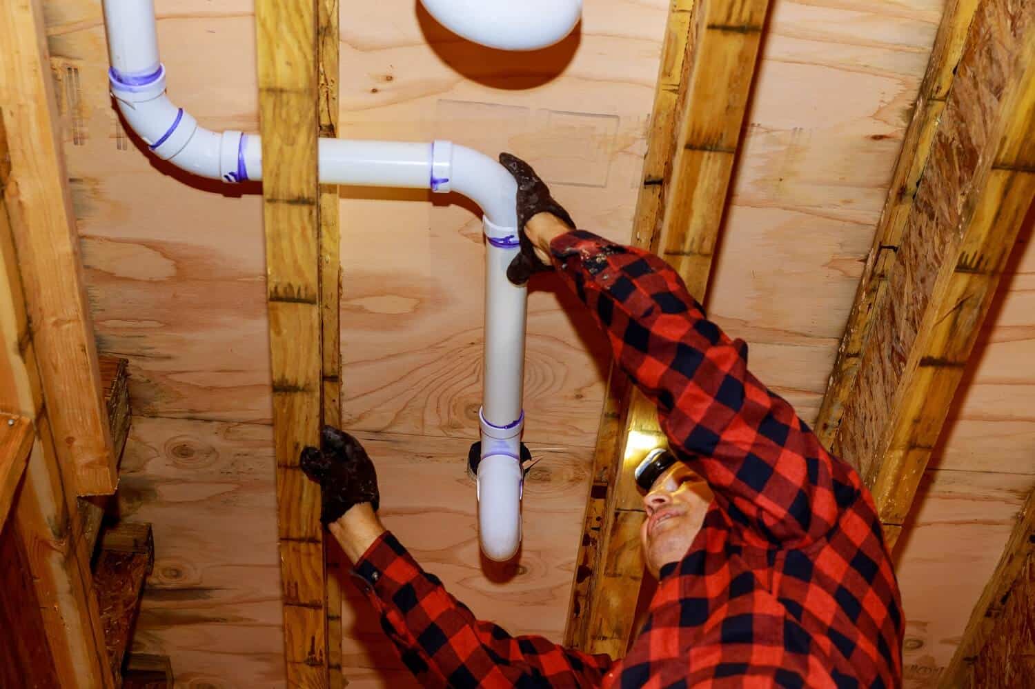 What to Expect During a Plumbing Repipe? - Fast Layne Plumbing